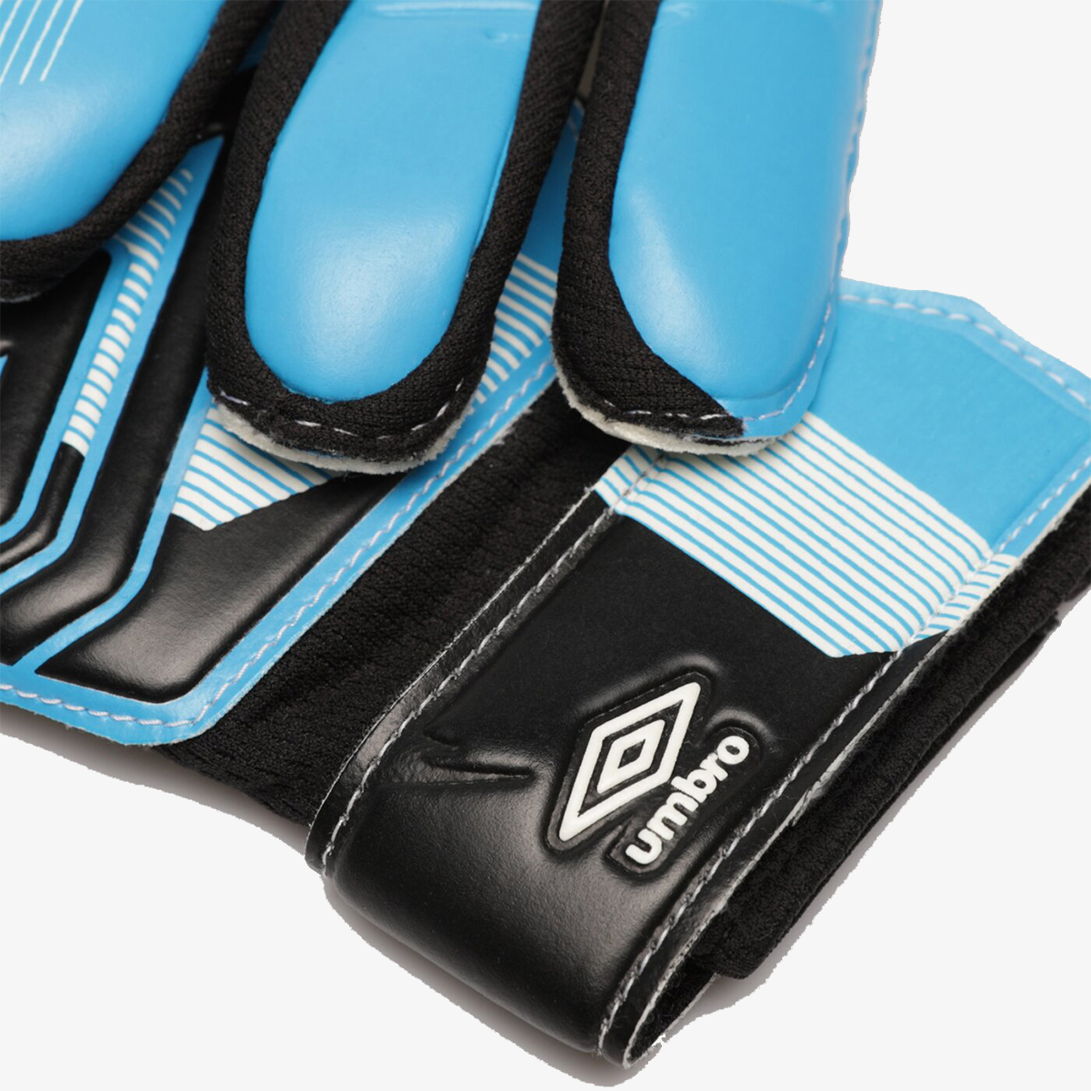 UMBRO FORMATION GLOVE - JNR | A3 Sport – Prodej sportovní obuvi a oblečení